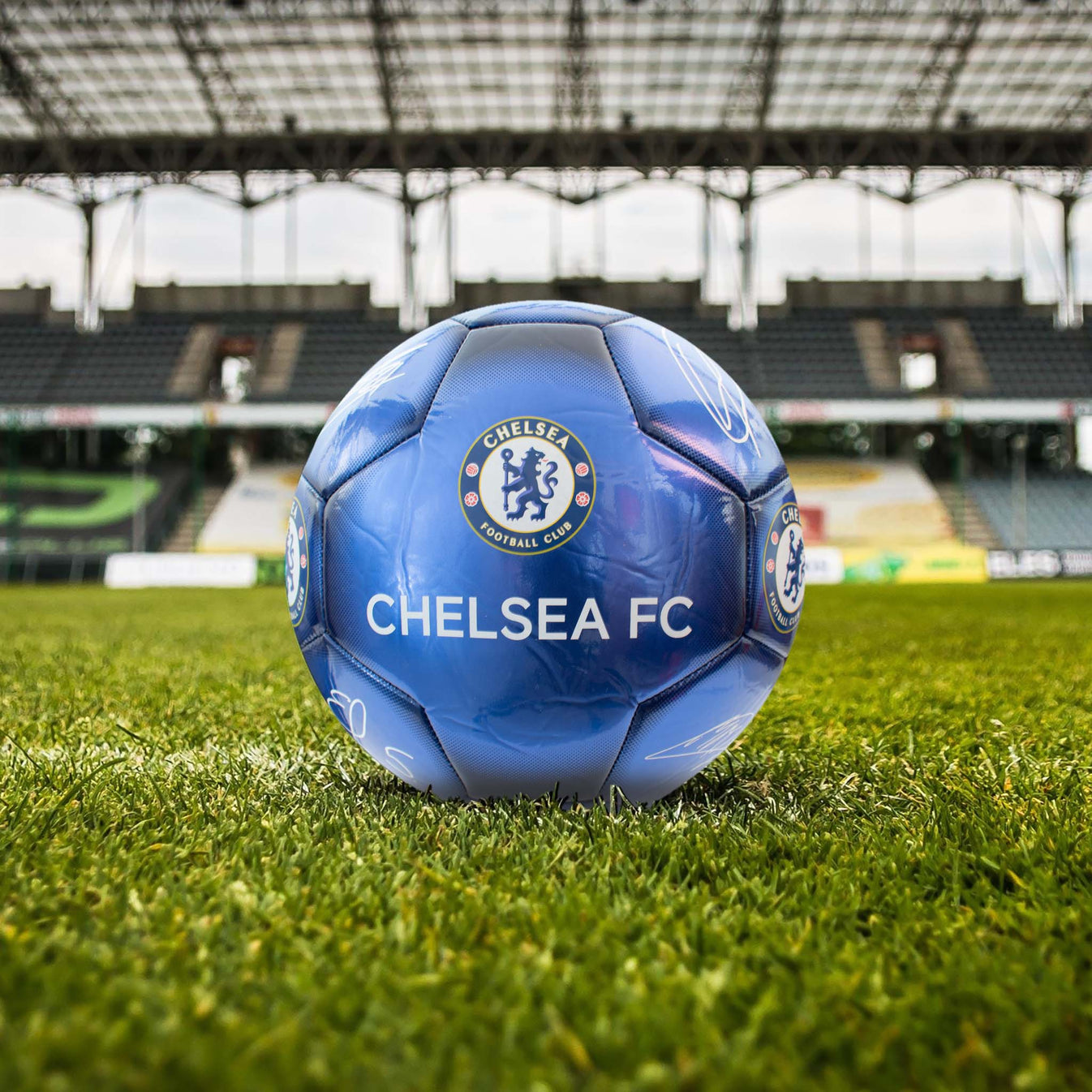 Chelsea Classic Metallic Signature Football – Hy-Pro Sports